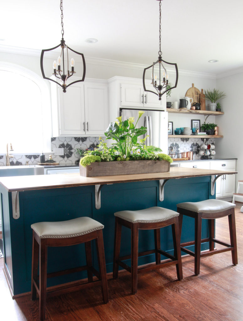 Spring Home Tour - Deeply Southern Home